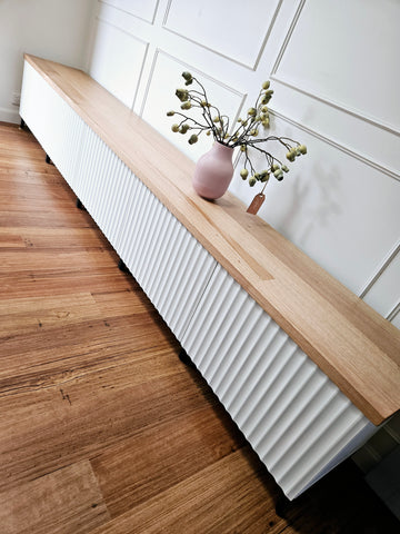 White Fluted TV unit with solid timber Top – Catwalk Furniture