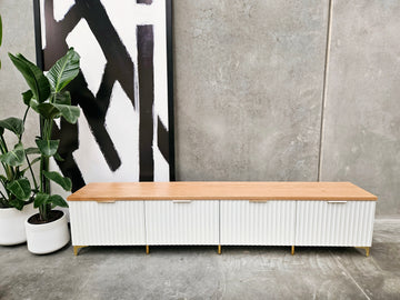 White Fluted TV unit with solid timber Top – Catwalk Furniture