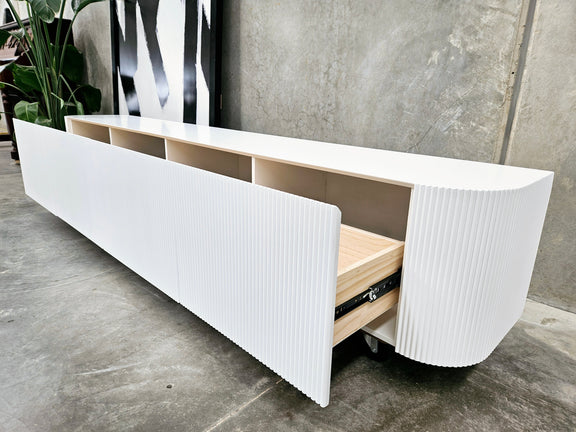 Wall-mounted curved edges TV unit – Catwalk Furniture